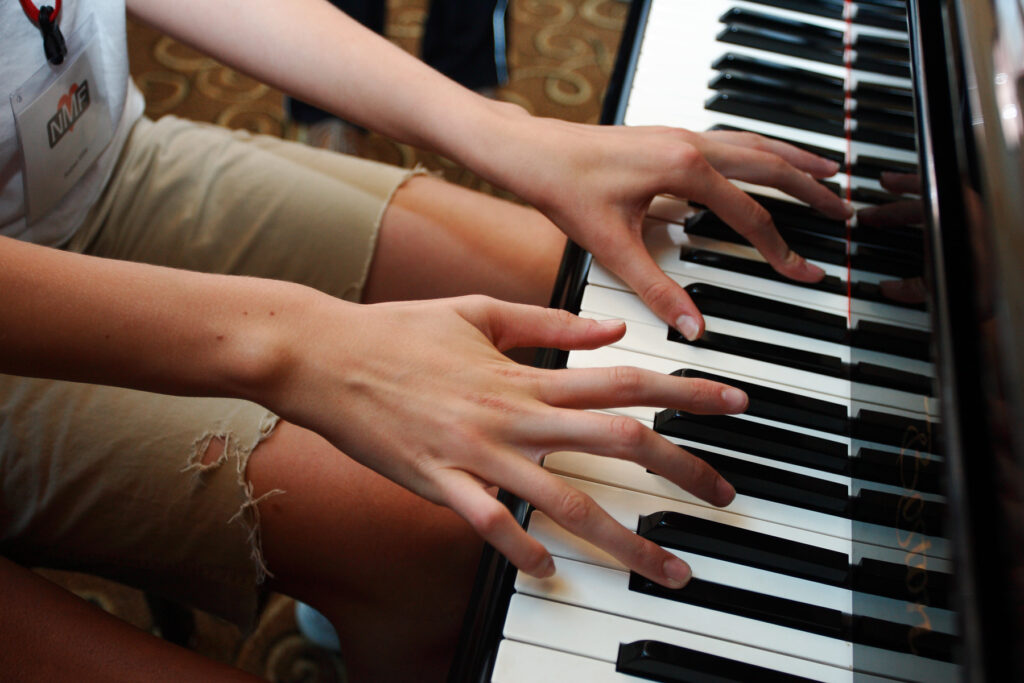 Know the Signs - Marfan Foundation